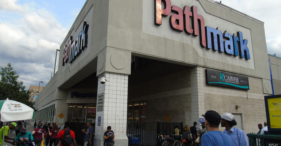Beyond Pathmark: A Policy Brief from the New York City Food Policy ...